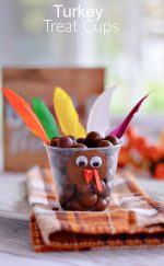 Fun Candy Turkey Treat Cups for a Thanksgiving Food Craft