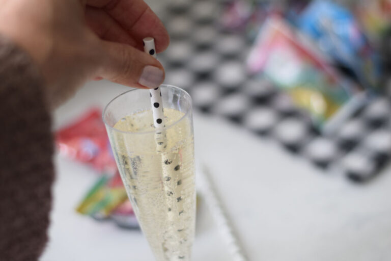 Ring Pop Mocktails - Kid Friendly Things to Do