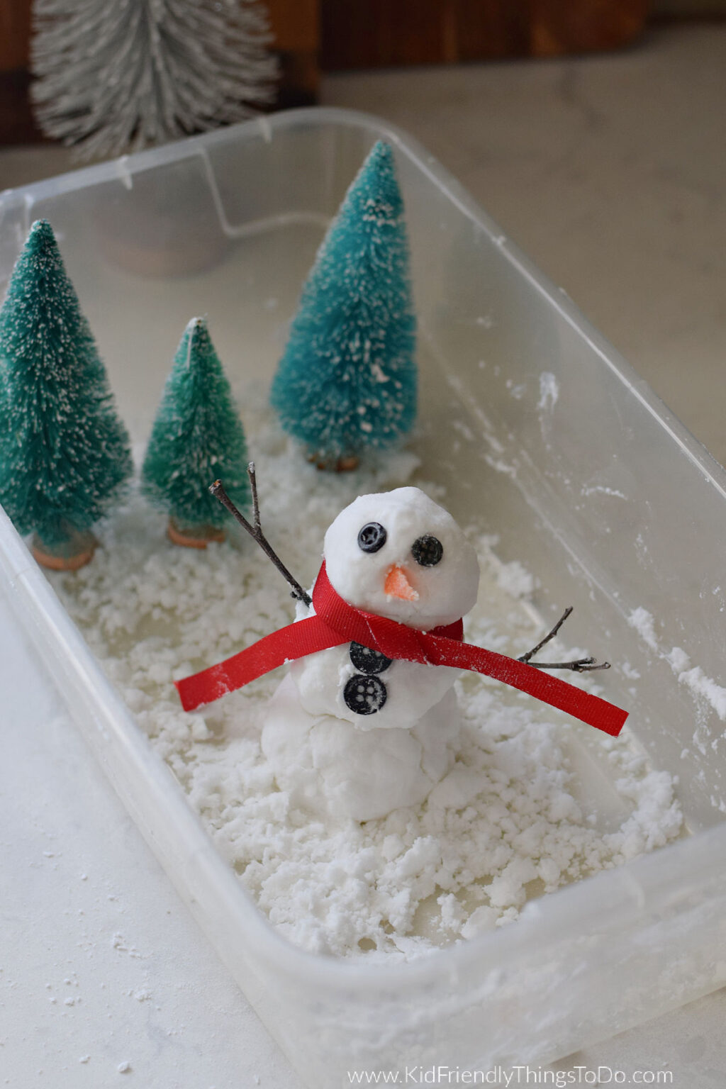 Fake Snow Recipe for Kids (Conditioner Snow That’s Moldable) - Kid ...