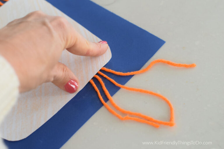 Catching Snowflakes Craft (Plus Printable!) - Kid Friendly Things to Do